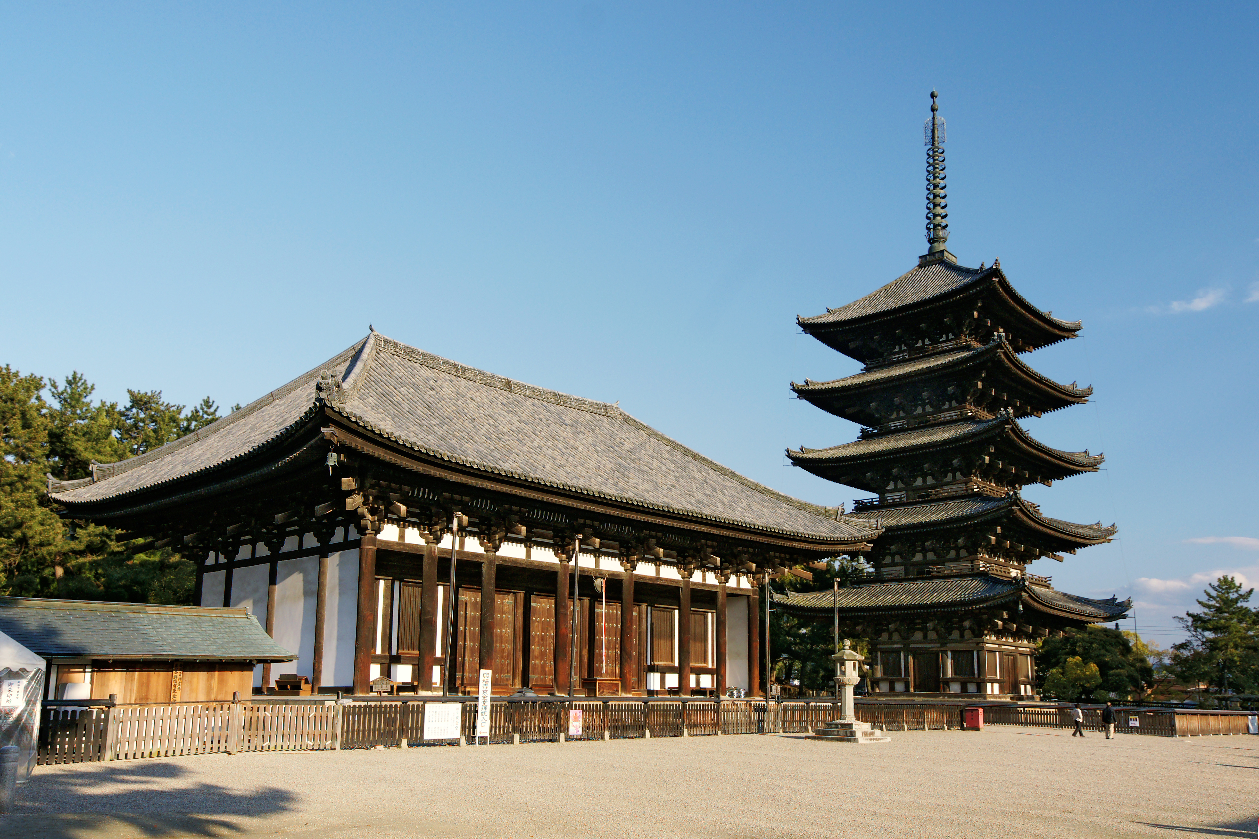 What Are Japanese Temples and Shrines? A Guide